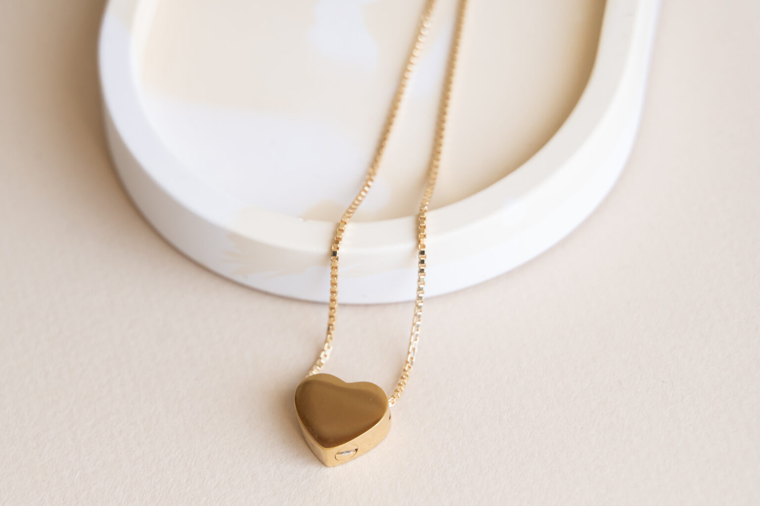 Small Sliding Heart Pendant - Madelyn Pendants Madelyn Pendants